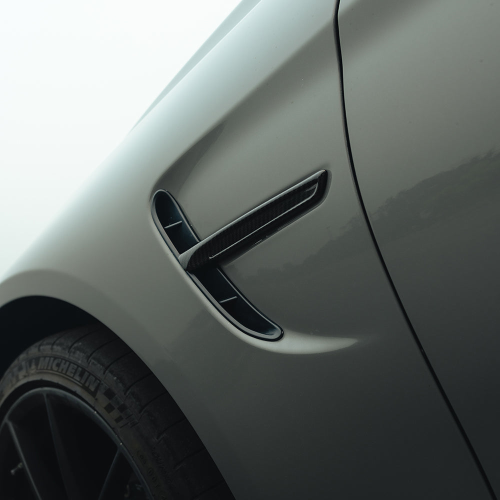 Carbon Fiber Fender Vent Trim Set for BMW F80 M3 and F82 F83 M4 – Vescaa